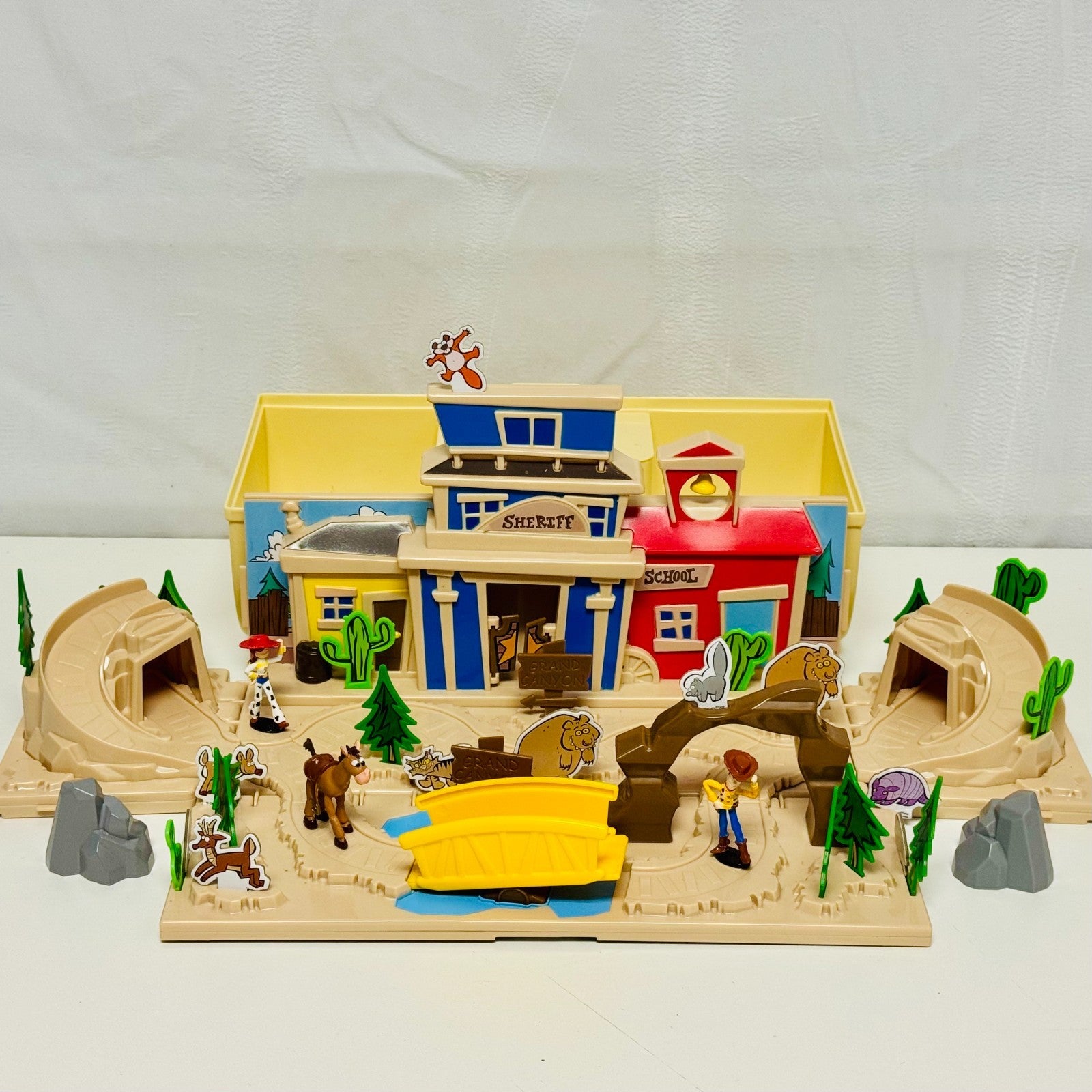 Disney Pixar TOY STORY 2 FOLD OUT WAGON WILD WEST Playset Portable- Di ...
