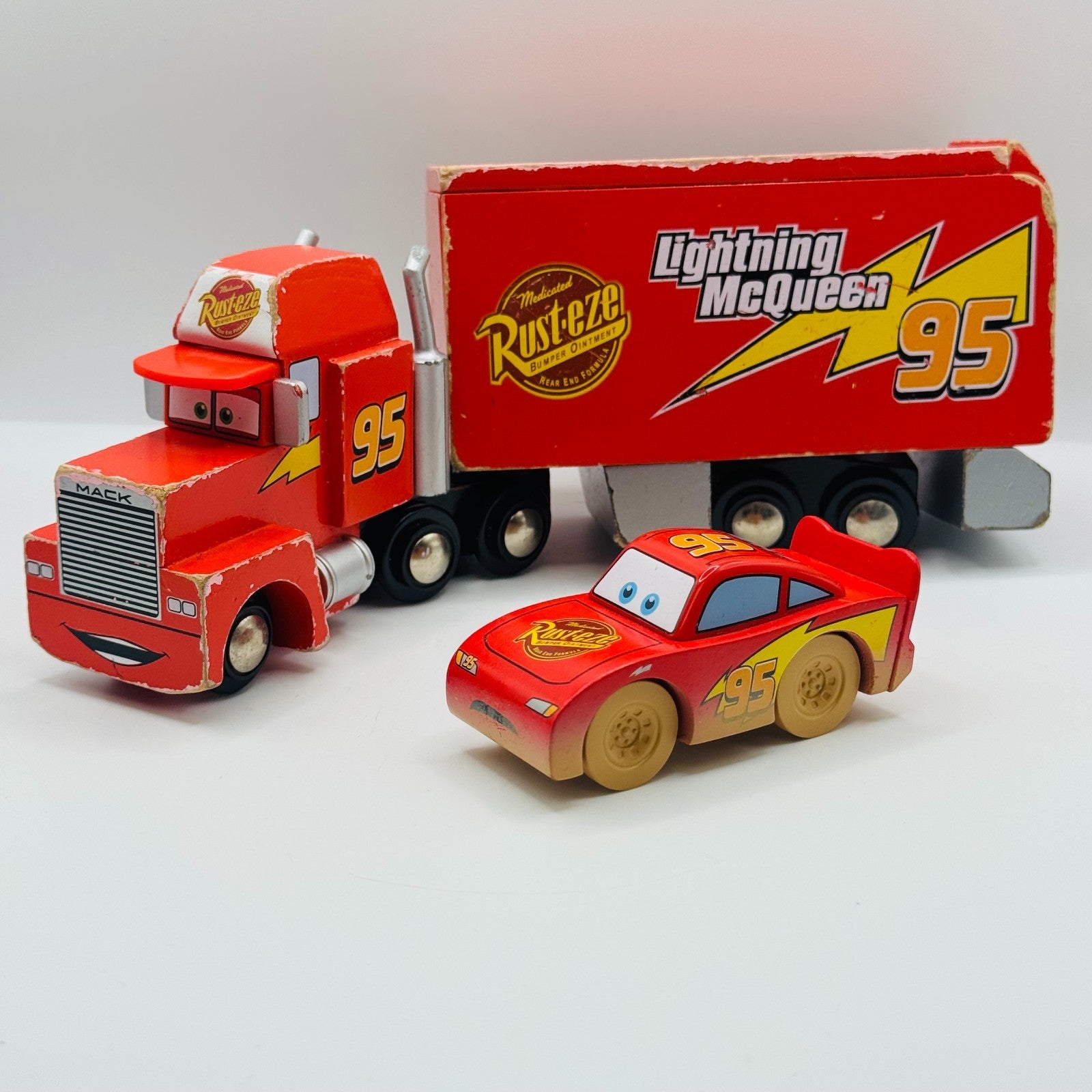 Disney Pixar Cars - WOOD MACK HAULER & MCQUEEN - Wooden Toys R Us ...